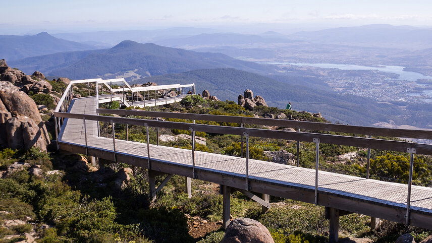 Natural Landscapes of Tasmania in Wildflower Season Walking Tour - APT ...