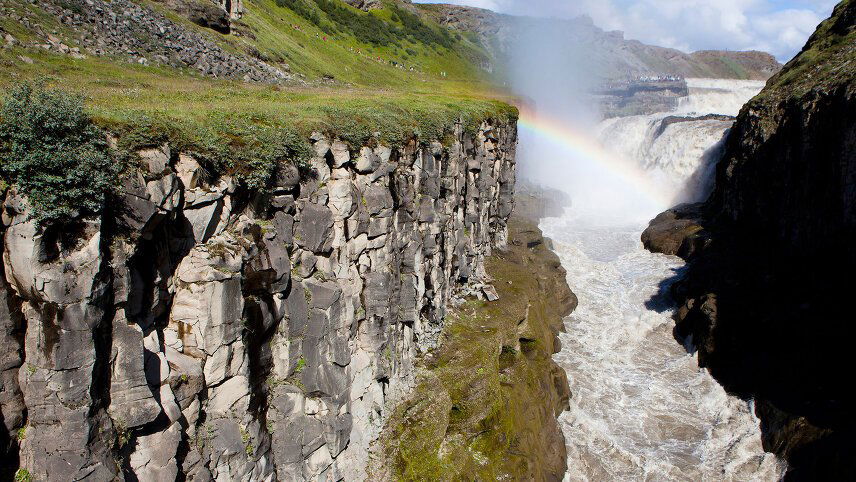 Iceland: Waterfalls, Hot Springs & Hiking Volcanic Landscapes - G ...