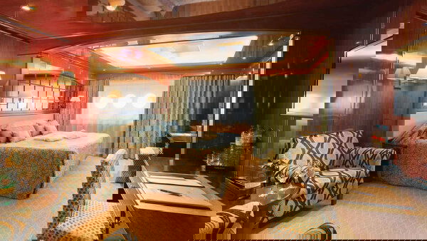 MS Caledonian Sky - Reviews, Deckplans & Cruise Schedule - Travelmarvel